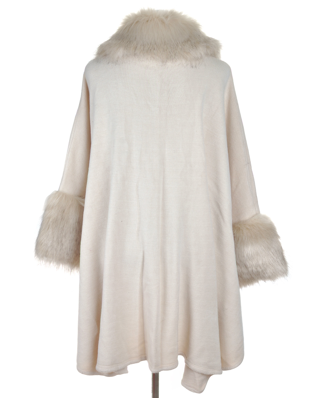 LUXE Wholesale | Fur Goods